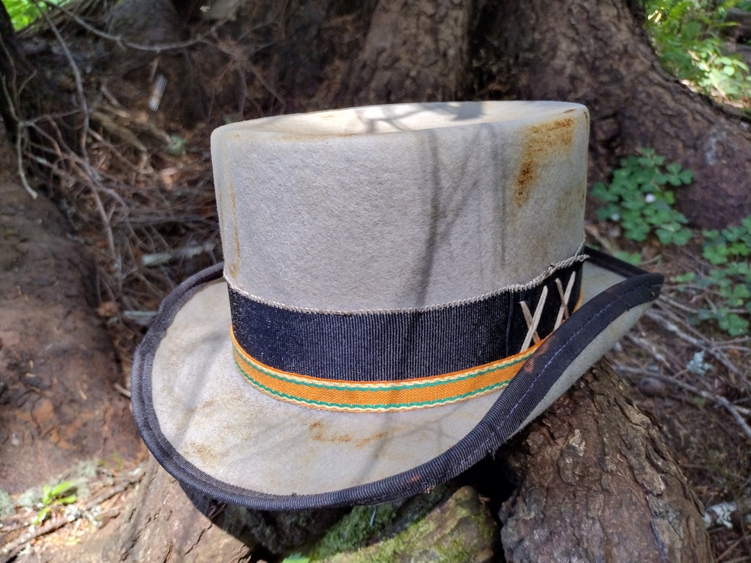 The top Gambler Distressed Hat in Grey Wool Felt Felthats/gambler Hat ...