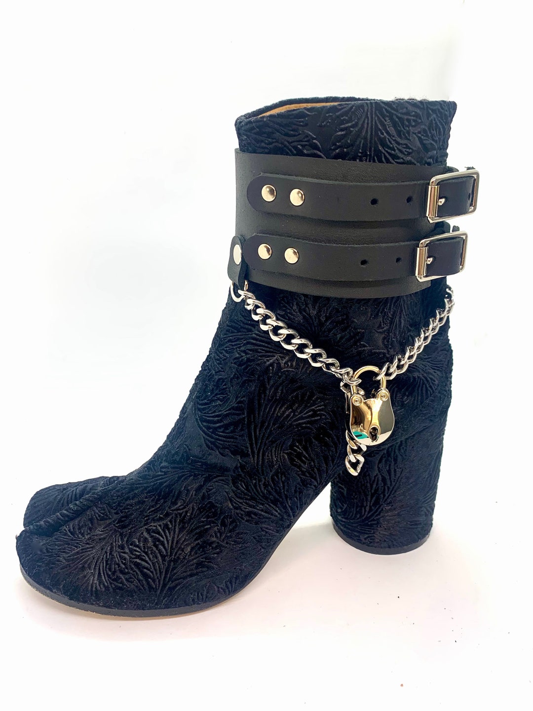 Die Lederkette Lock Boot Cuff - Etsy.de