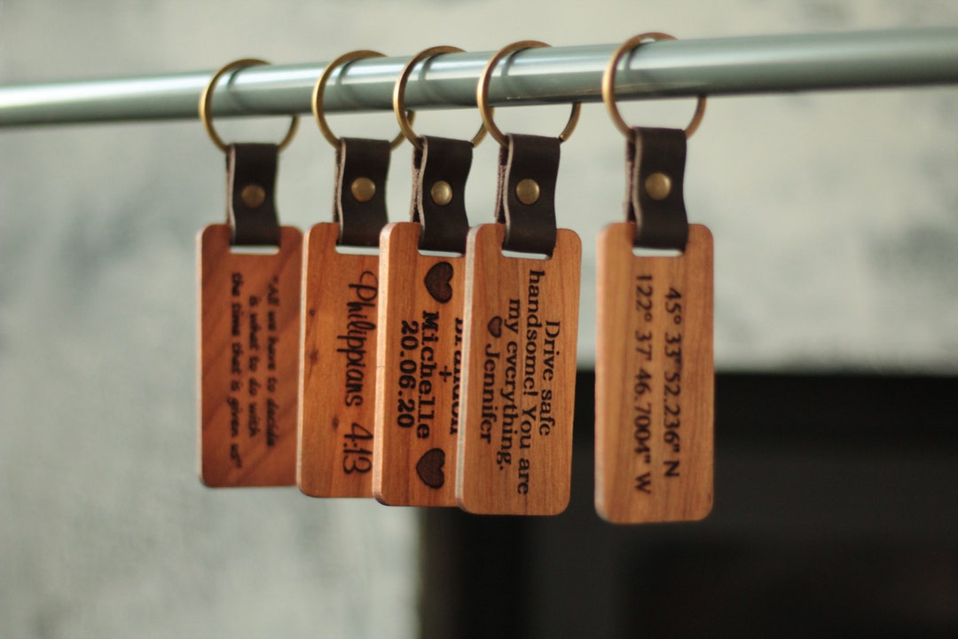 Bulk Wedding Favors, Personalized Leather Keychain, Custom Key Chain ...