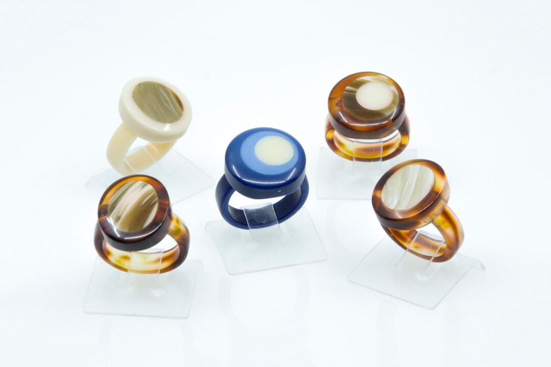 Set of 5 Vintage Collectible Rings 1970s Mod Layered Galalith, Lucite ...