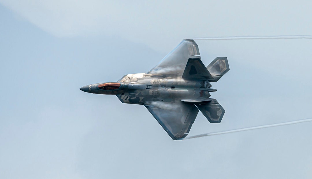 F22 - Raptor - Flyby - Airplane - Wall Art - Office Decor - Art - Etsy