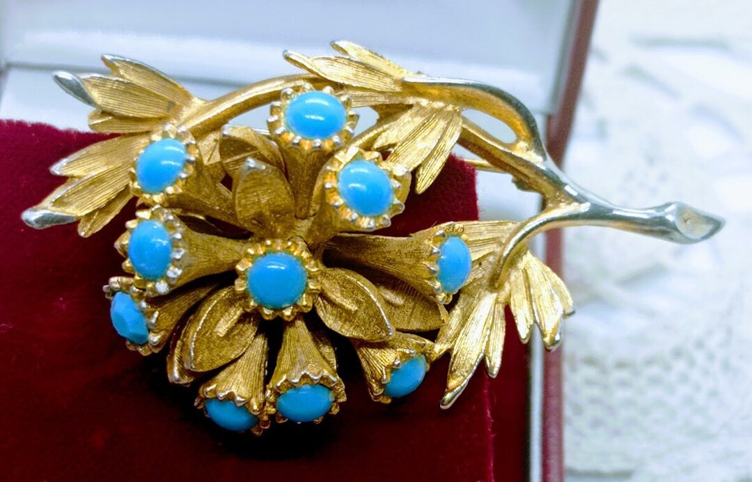 Pretty 70s Vintage Brooch Flower Brooch With Turquoise Rhinestones ...