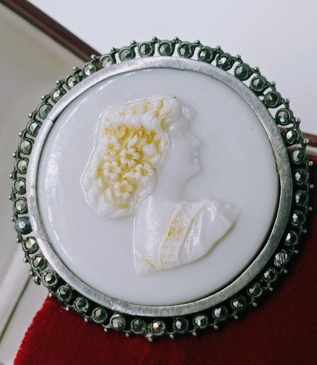 Vintage Brooch 50s Lady Cameo Brooch, Vintage Opaline White Cameo Lady ...
