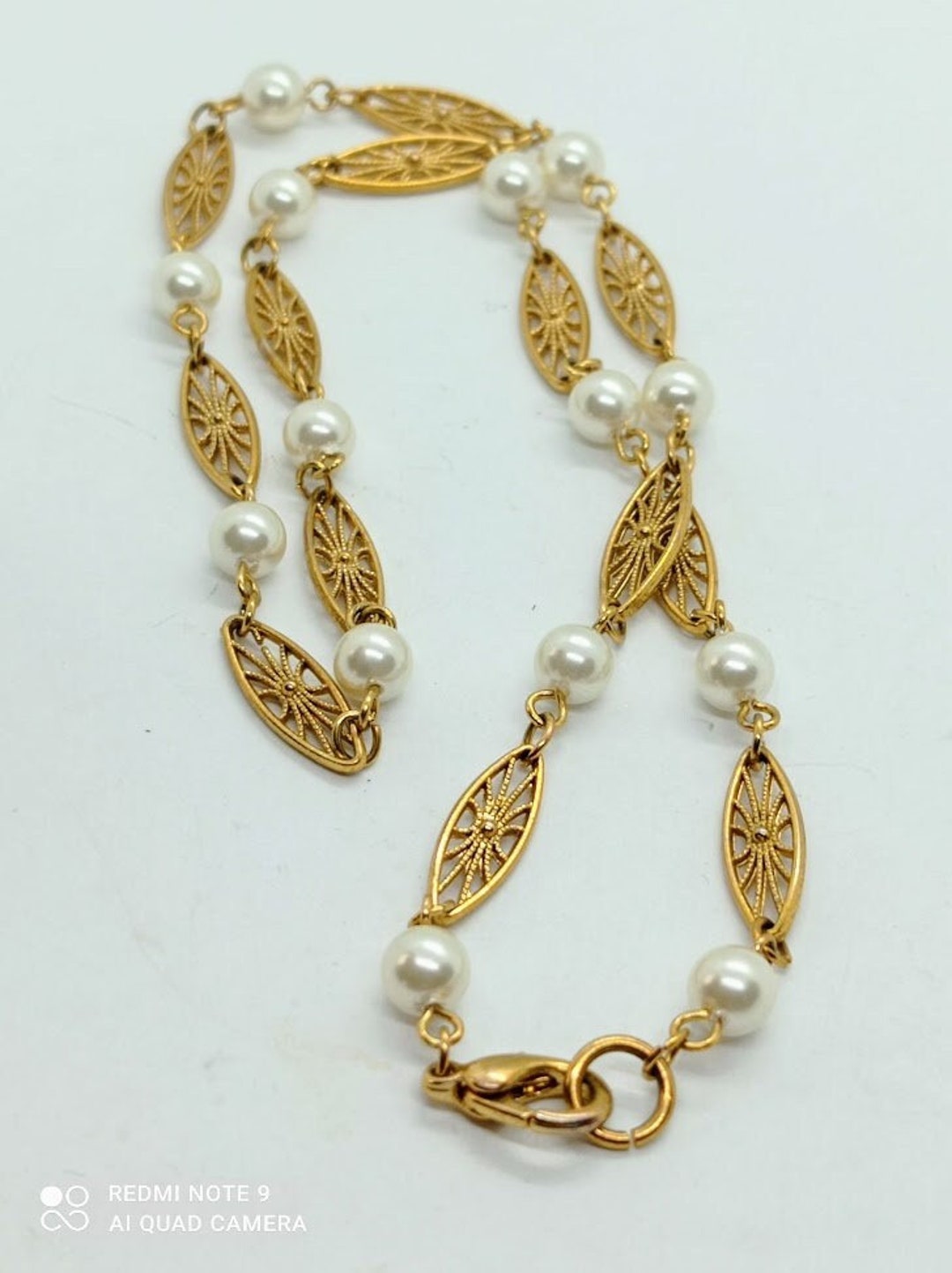 Pretty Vintage 80s Necklace Chain Necklace in White and Oval Pearls ...