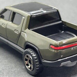 Matchbox Rivian R1T Diecast 1/64 Scale Model | Limited Edition ...