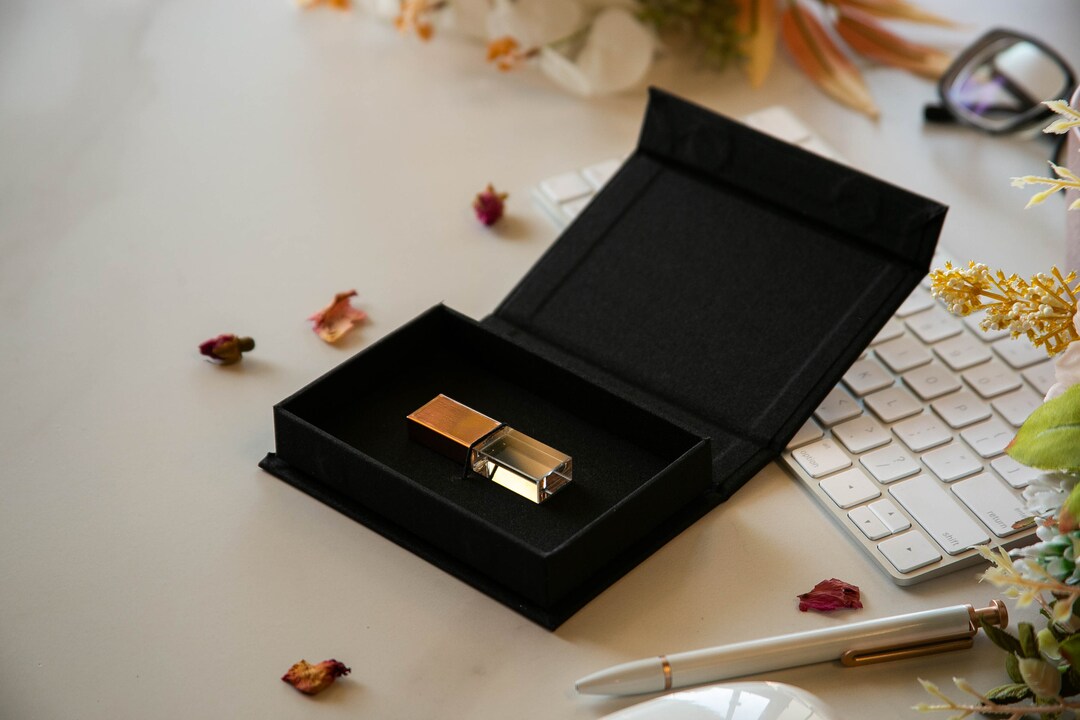 Linen USB Box & Metal Crystal USB (ready to Ship) - Modern Glass USB ...