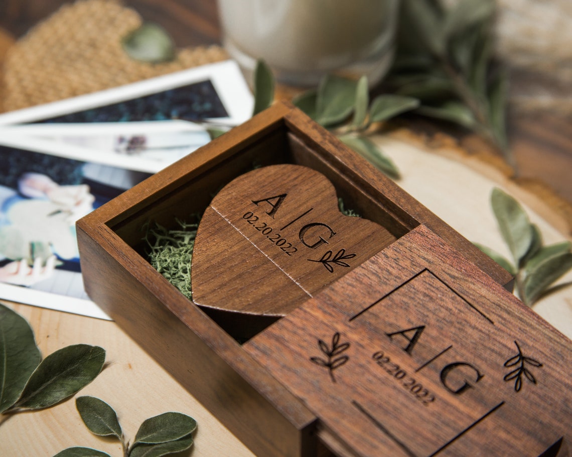 Heart USB & Box Set MOSS Filler Custom Walnut Wood Flash - Etsy