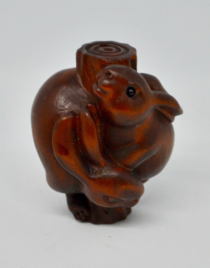 TWO RABBITS NETSUKE - Etsy UK