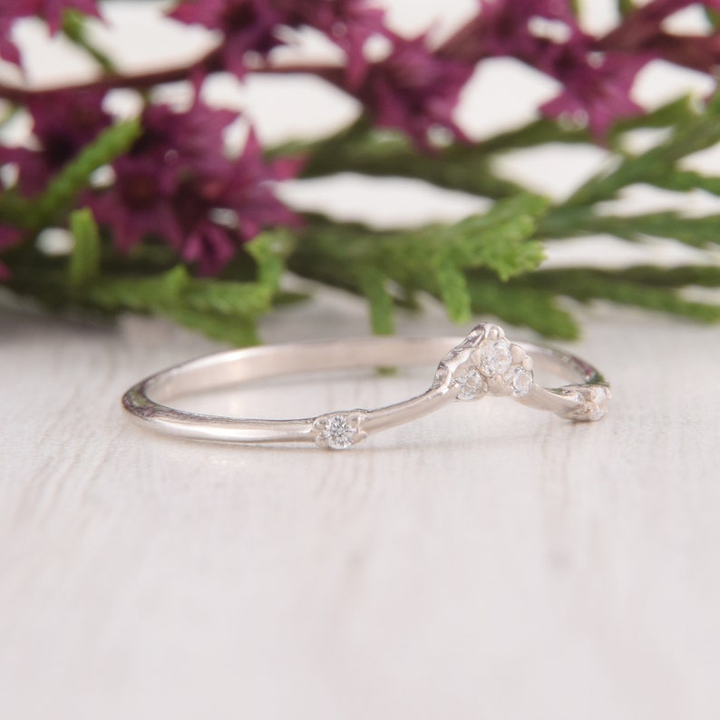 Curved Wedding Band V Ring Chevron Ring Chevron Wedding - Etsy