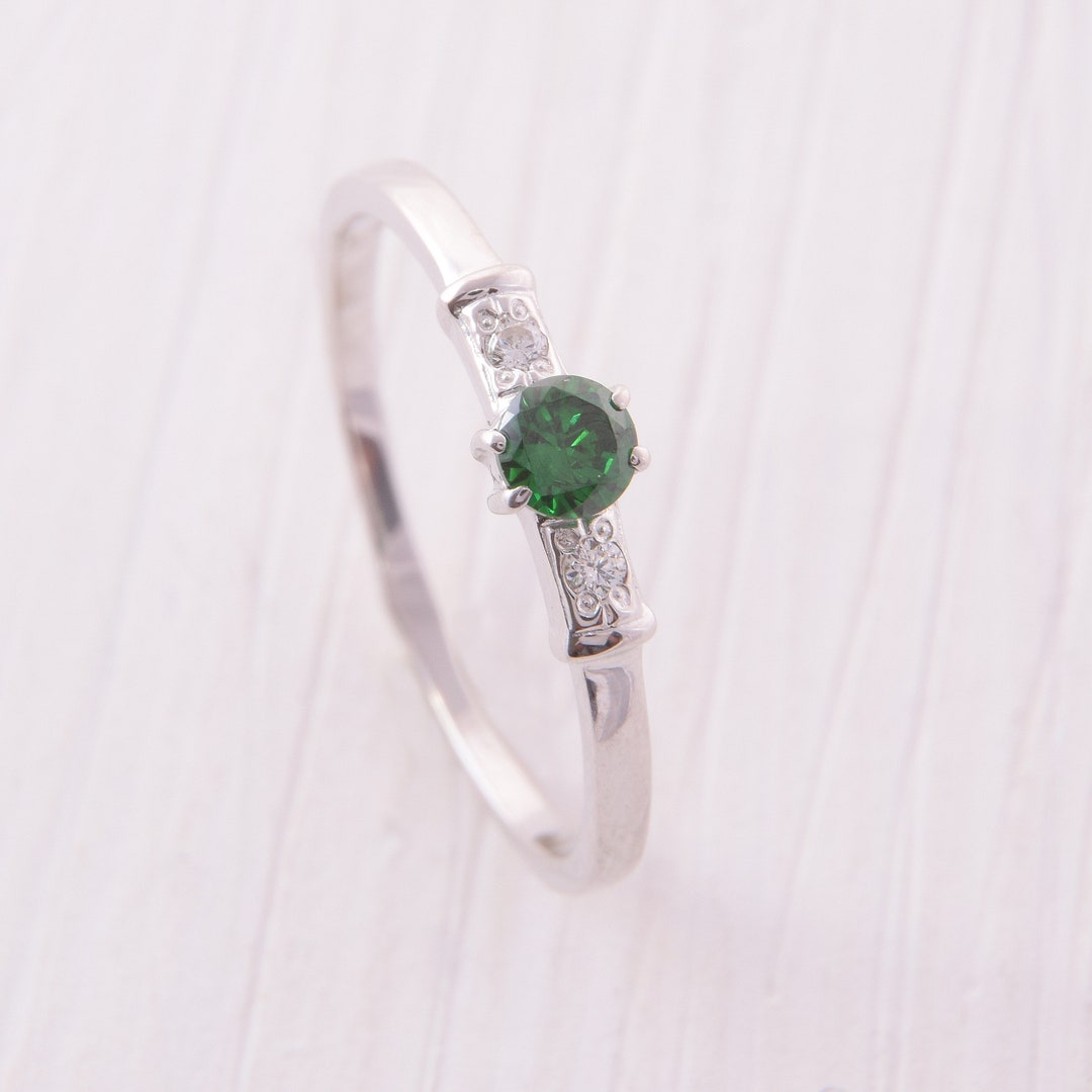 Simple Silver Emerald Ring, Womens Dainty Minimalist Ring, Small Silver ...