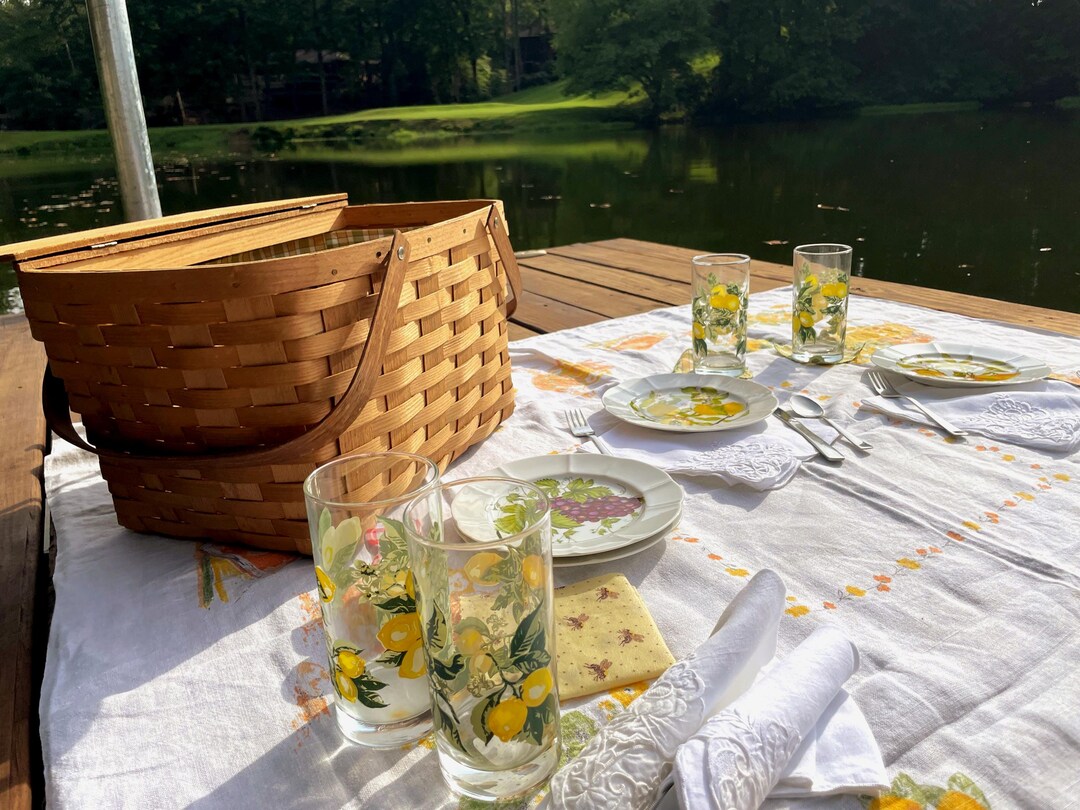 The Amalfi Picnic Basket for Four | Vintage Lemon Picnic Set With ...