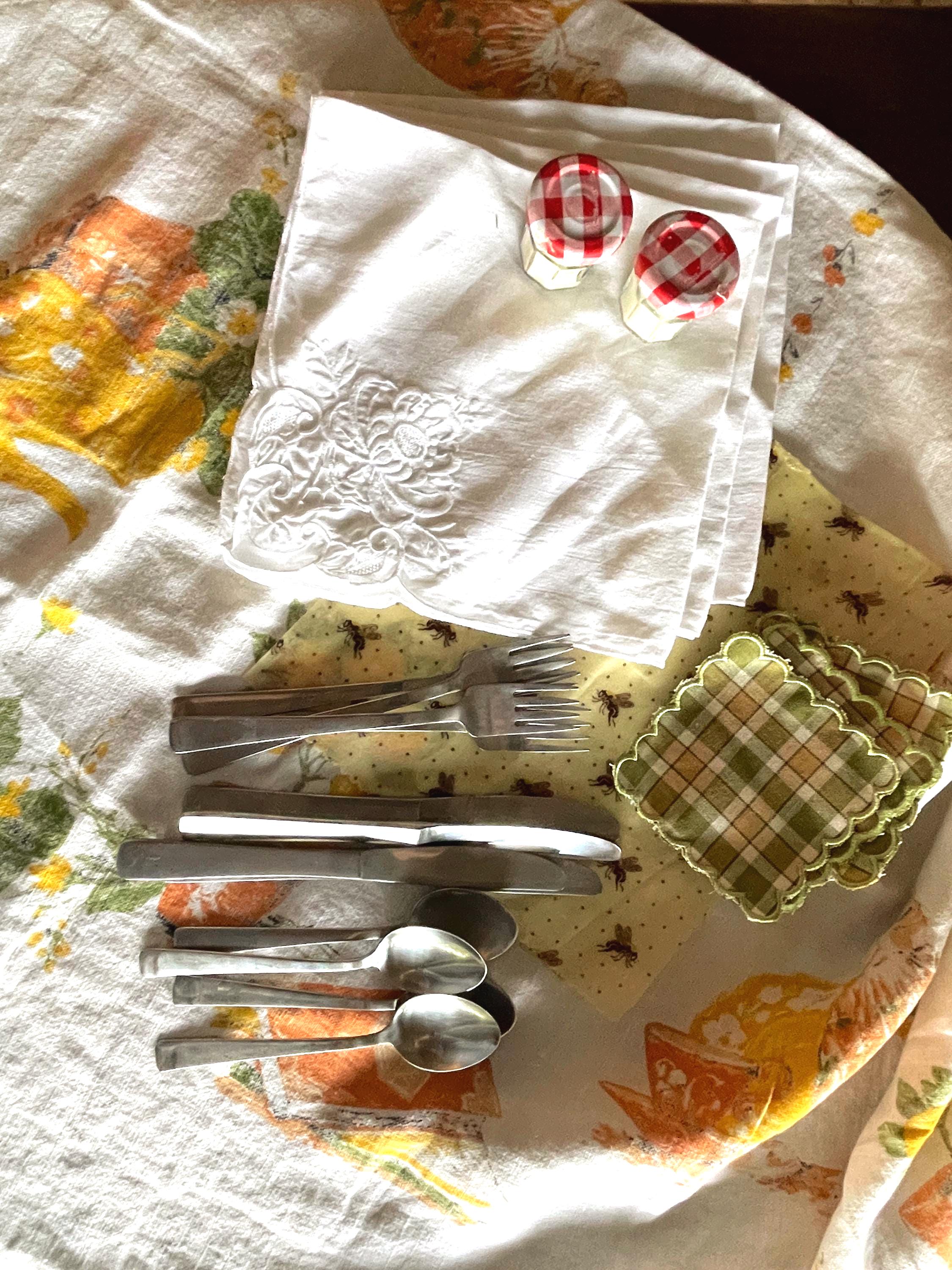 The Amalfi Picnic Basket for Four | Vintage Lemon Picnic Set With ...