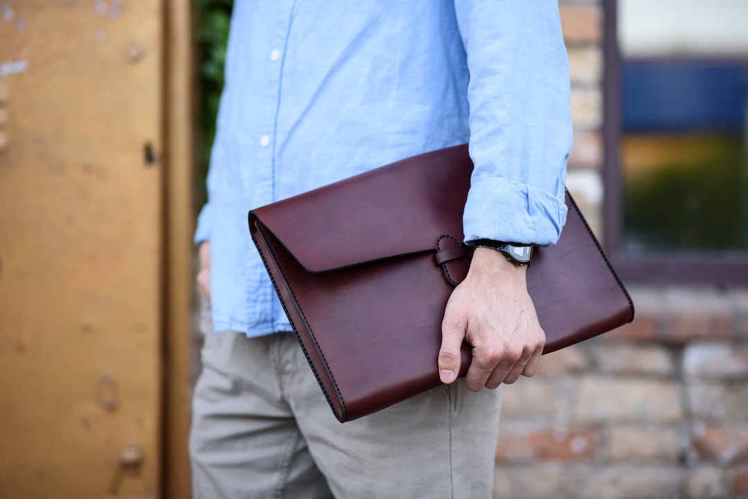 Personalized Leather Portfolio: A4 Document Organizer - Etsy