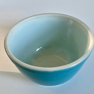 Small Vintage Turquoise Blue Pyrex Mixing Bowl - Etsy