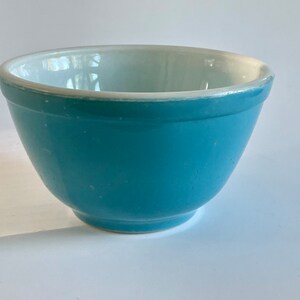 Small Vintage Turquoise Blue Pyrex Mixing Bowl - Etsy