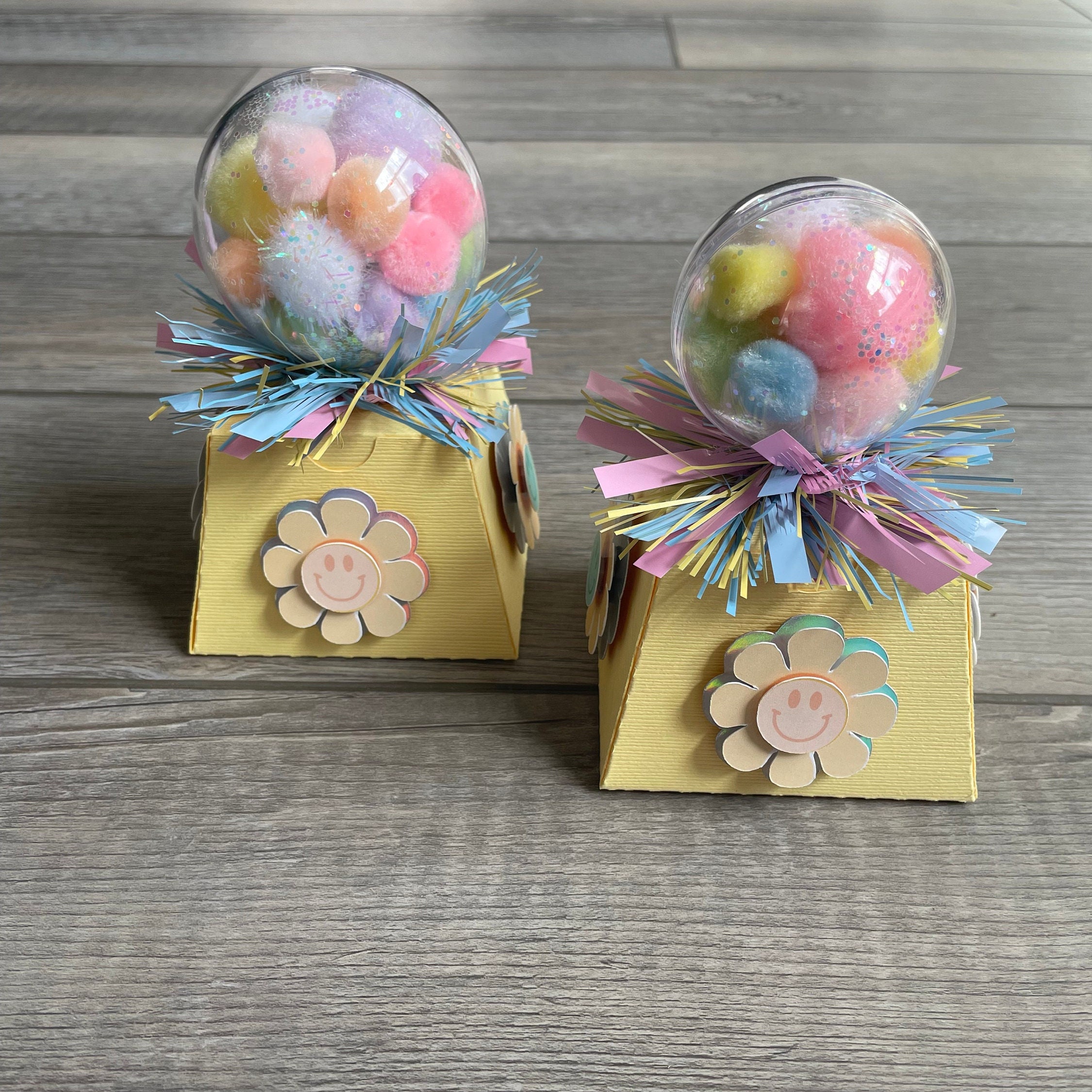 Smiley Face Favor Box: Groovy Party Treat Box - Etsy