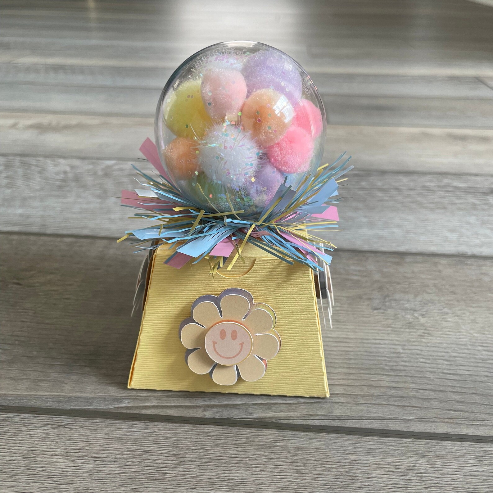 Smiley Face Favor Box: Groovy Party Treat Box - Etsy