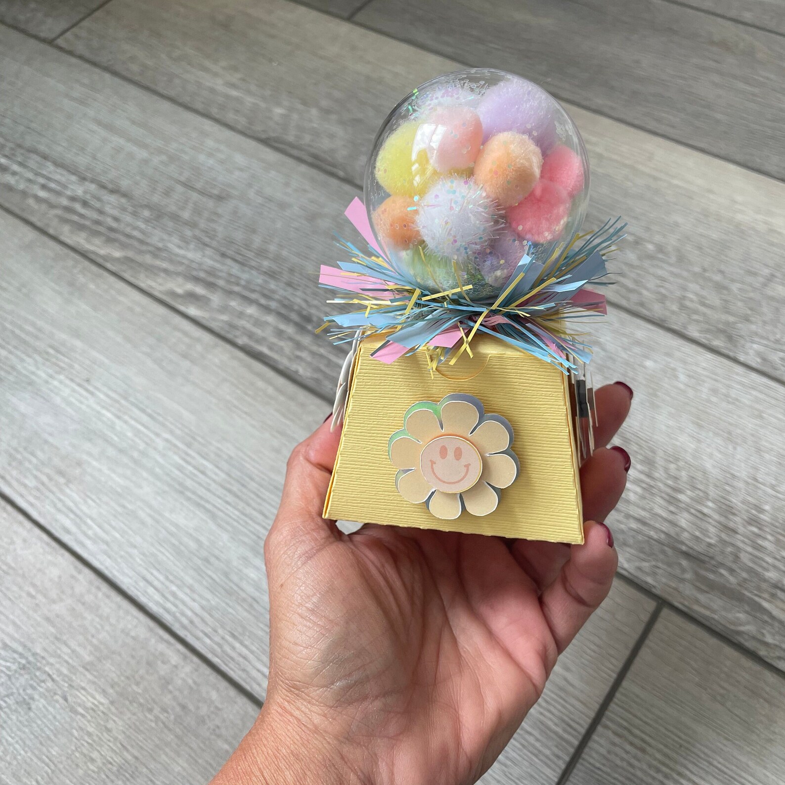 Smiley Face Favor Box: Groovy Party Treat Box - Etsy