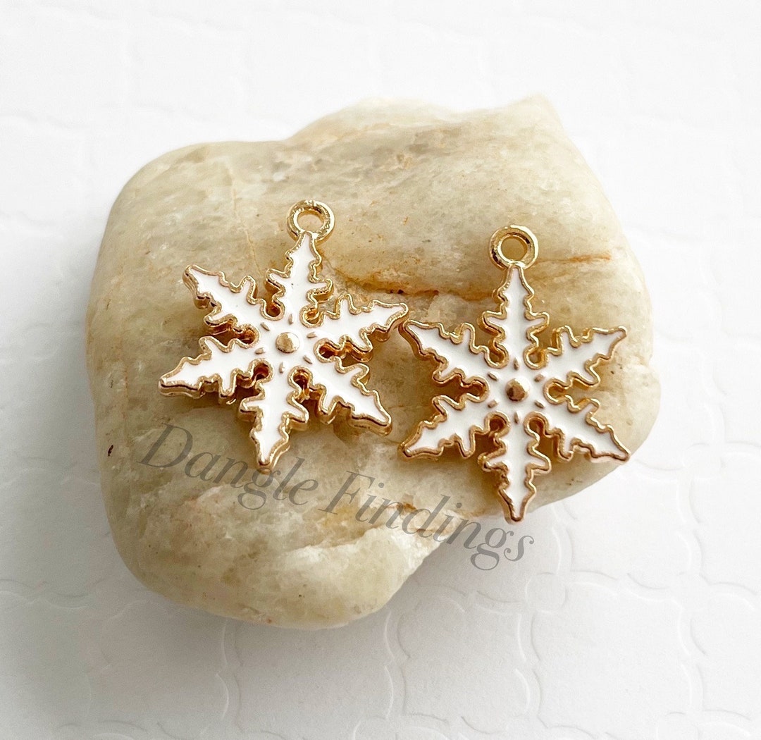 5 Snowflake Charms, White, Enamel, Christmas, Holiday, Winter Jewelry ...