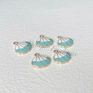 10 Blue Shell Charms, Seashell, Enamel, Beach Themed Charms, DIY, 18mm ...