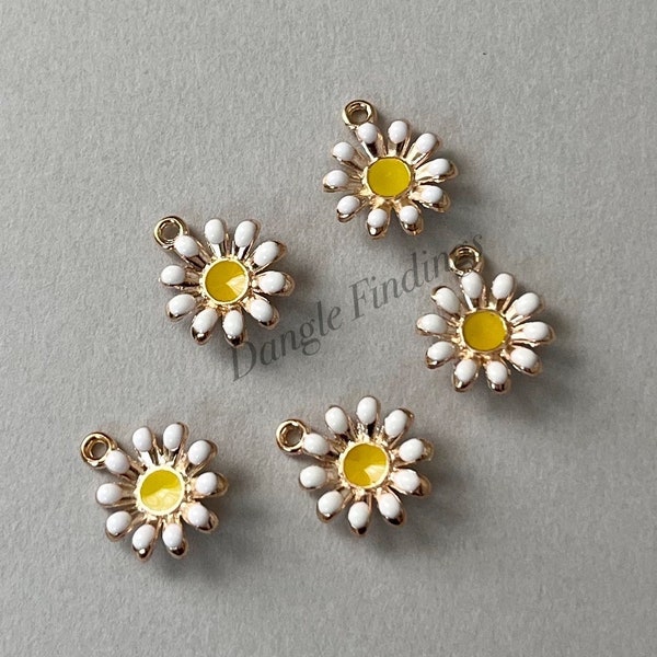 Daisy Charms - Etsy