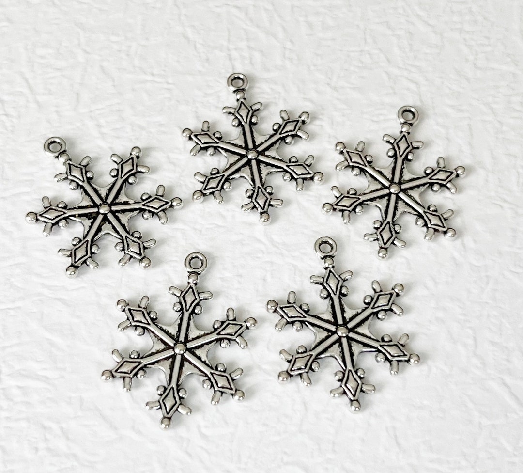 10 Snowflake Charms, Necklace, Silver, Large, Winter, Christmas, DIY ...