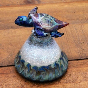Solid Glass Memorial Pyramid With Sea Turtle Ashes in Glass Sea Turtle ...