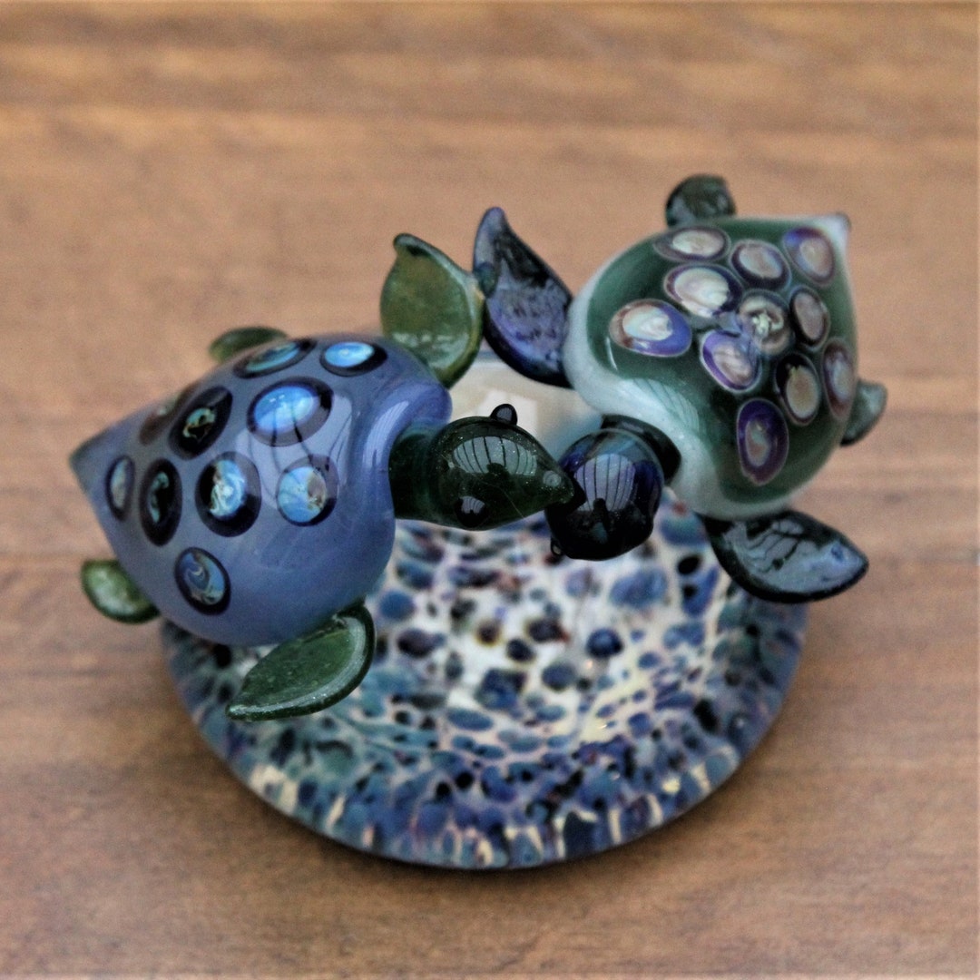 Solid Glass Pyramid With 2 Sea Turtles Glass Figurine Anniversary Gift ...