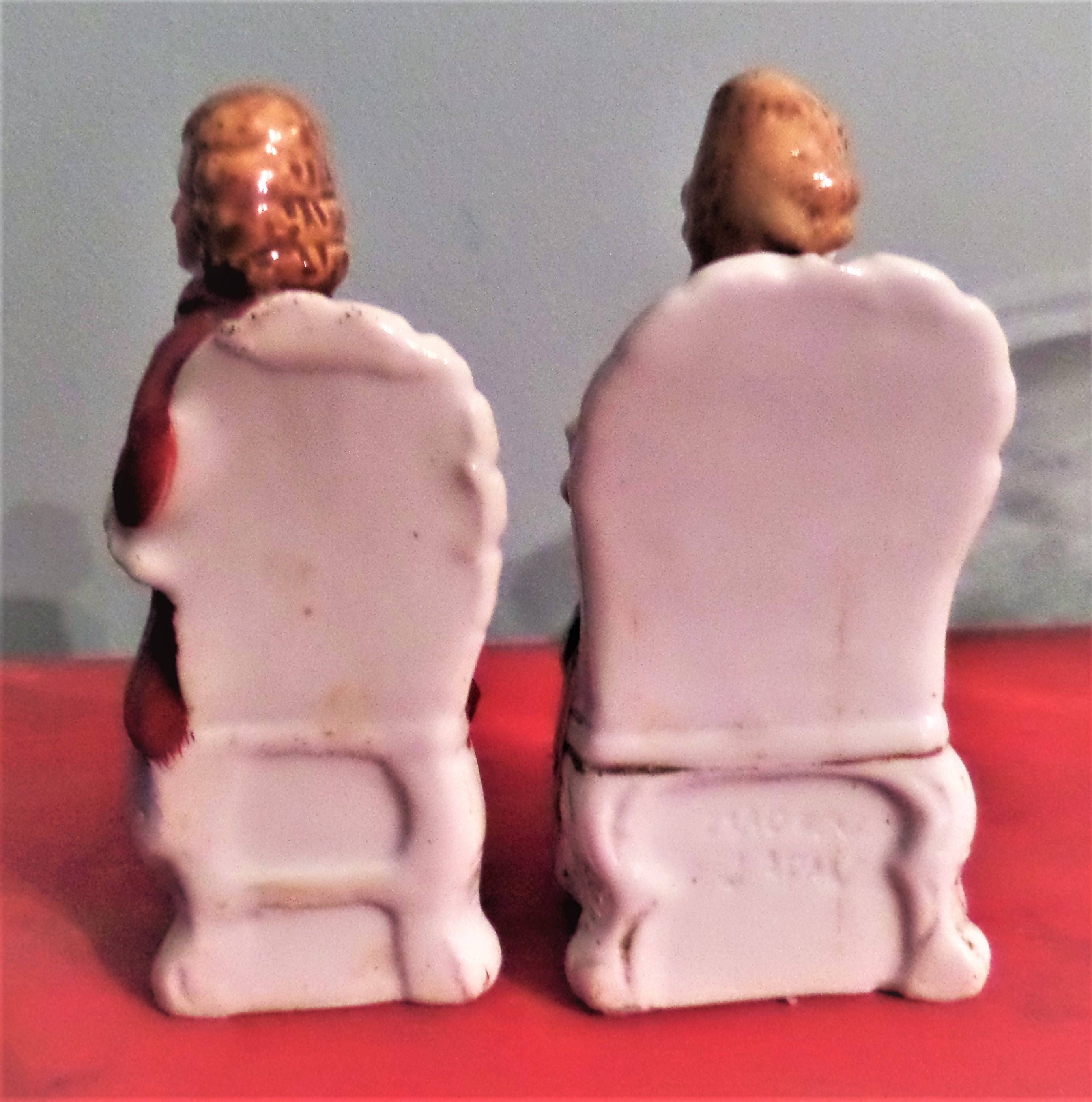 Colonial Couple Figurine. Seated. Japan - Etsy