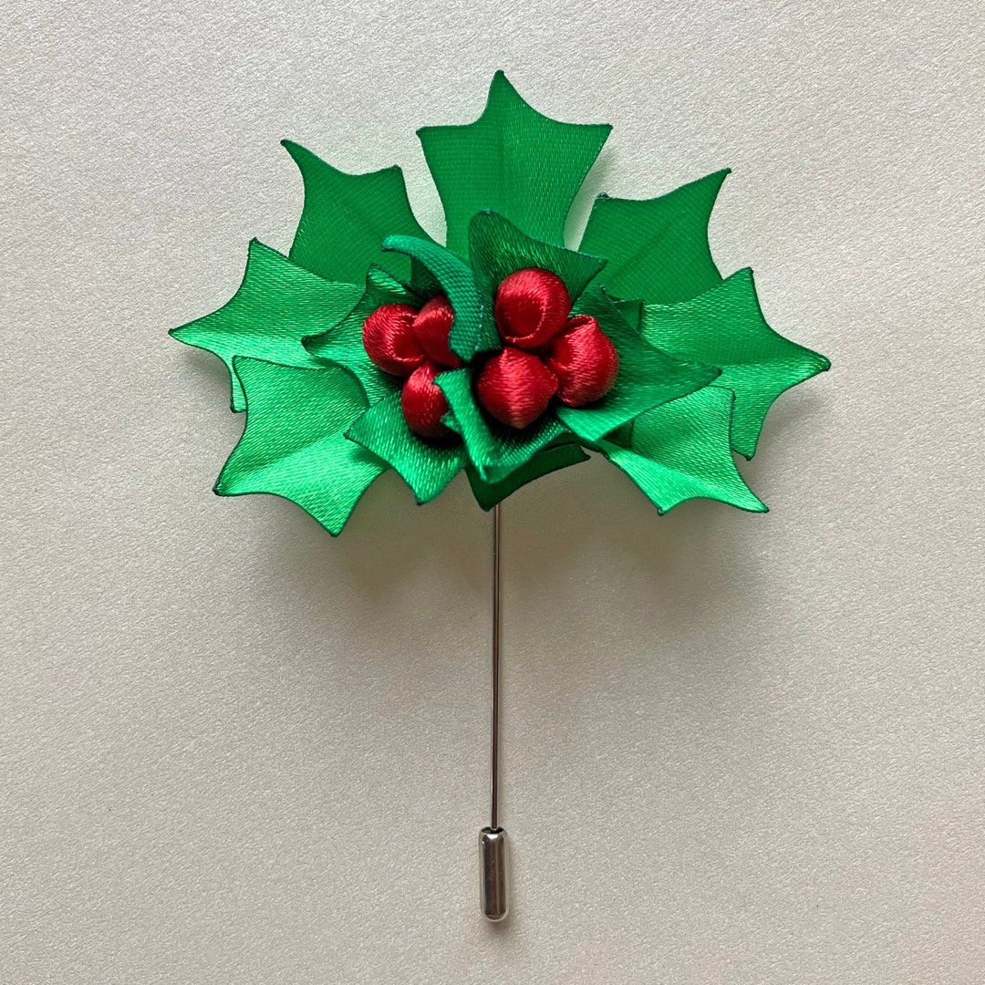 Holly Berry Lapel Pin / Holly Berry Boutonnière / Christmas Lapel Pin ...