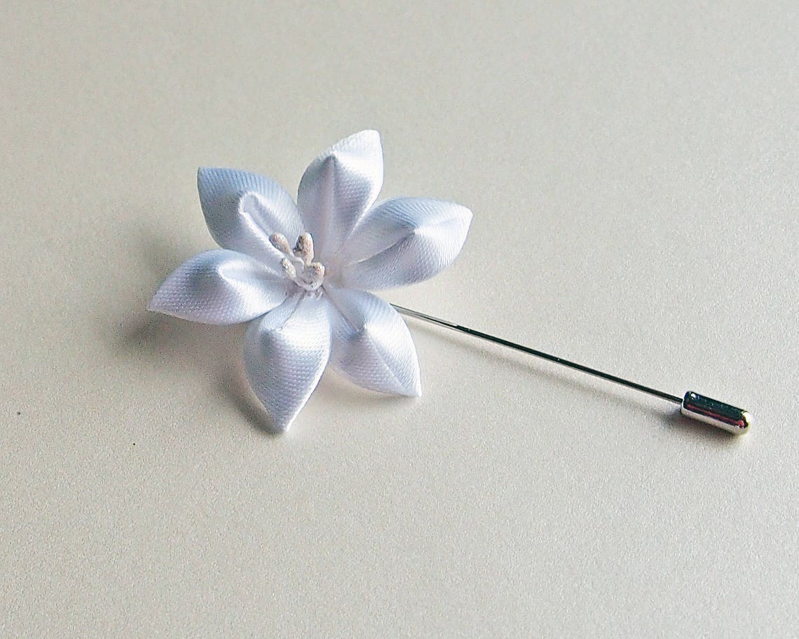 White Lily Lapel Pin / White Lily Boutonniere / Fabric Lapel - Etsy