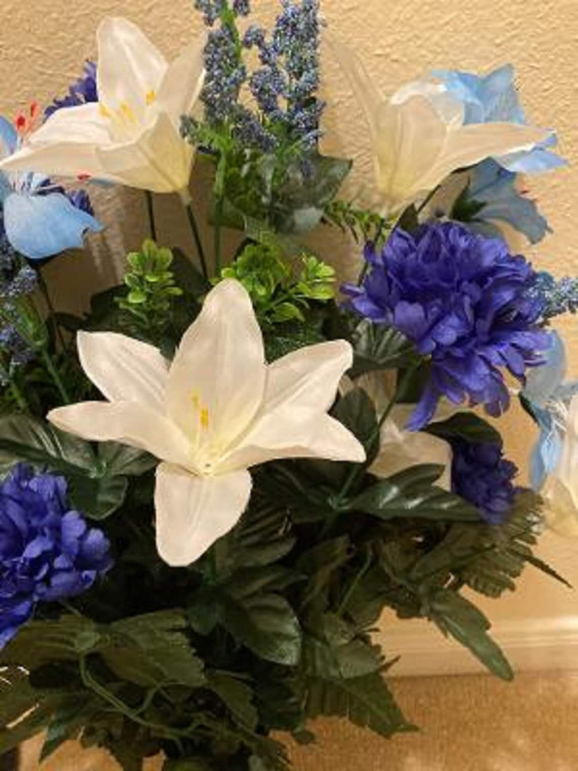 Cemetery Vase of Silk Blue Mum Lilly for Grave-site Presentation of ...