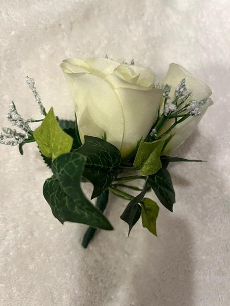 Niche White / Cream Roses Baby's Breath Ivy - NO Vase - Etsy