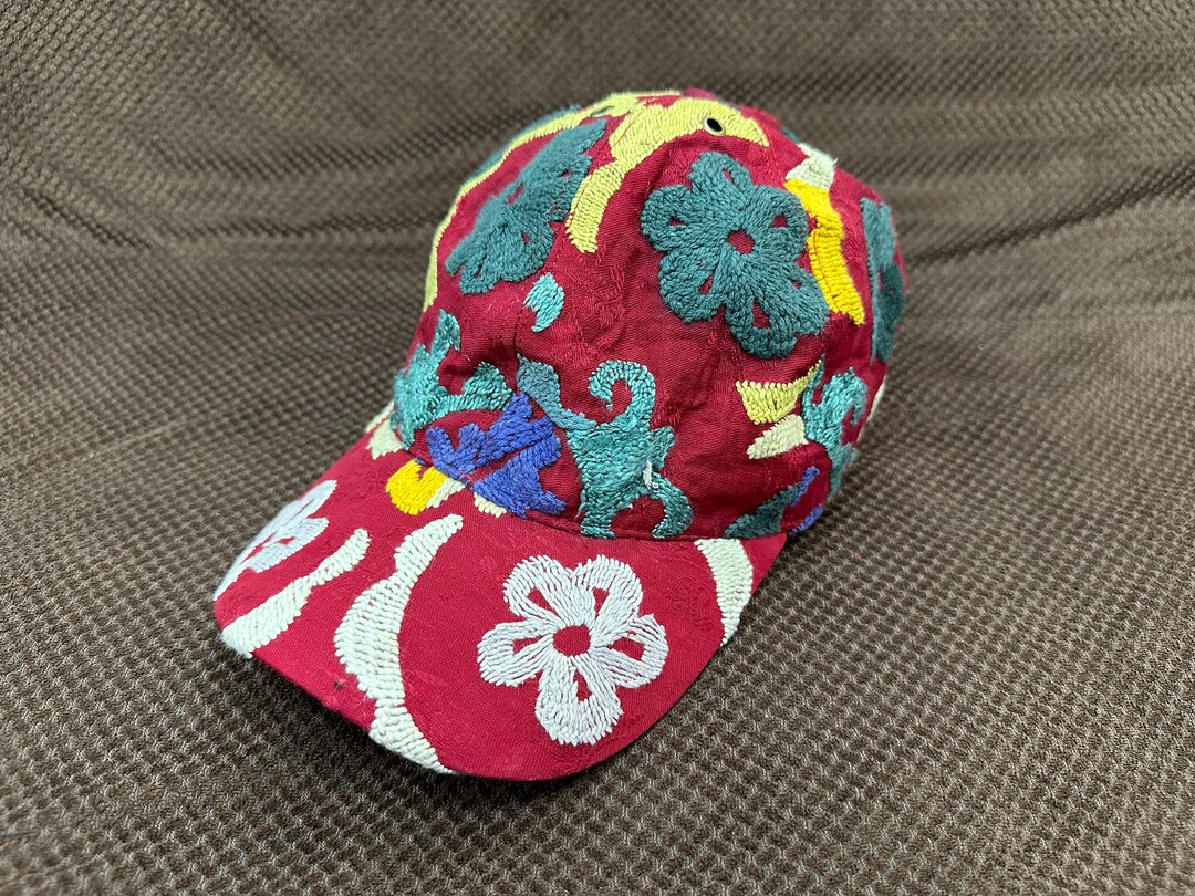 Suzani Hat Uzbek Skull-cap.yarmulke. Uzbek Hat. Uzbekistan. Suzani ...