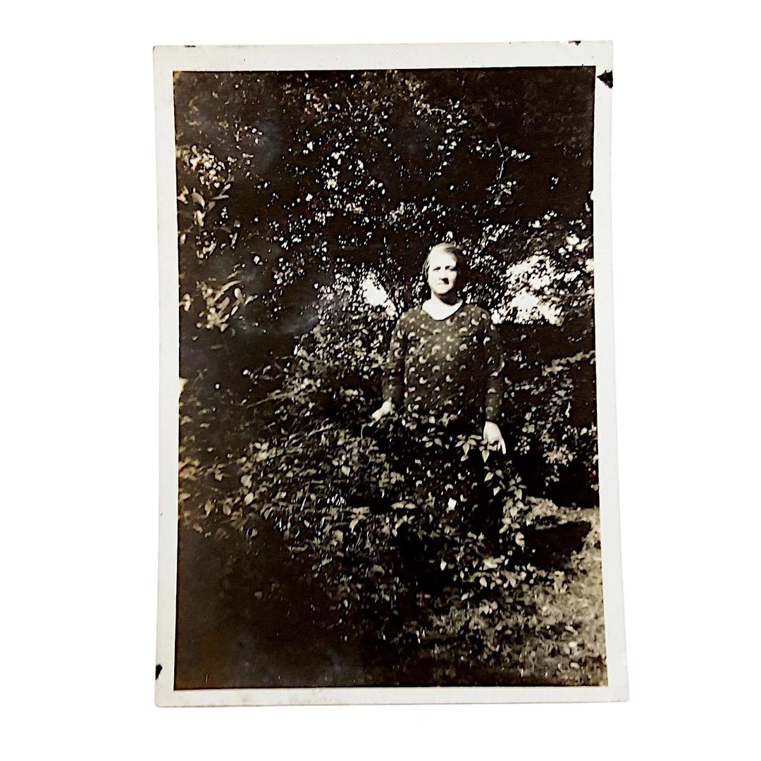 Antique Woman Photo From 1920s, Irish Vintage Original Countryside ...