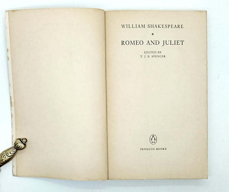 Romeo and Juliet by William Shakespeare, Vintage Penguin Paperback Book ...
