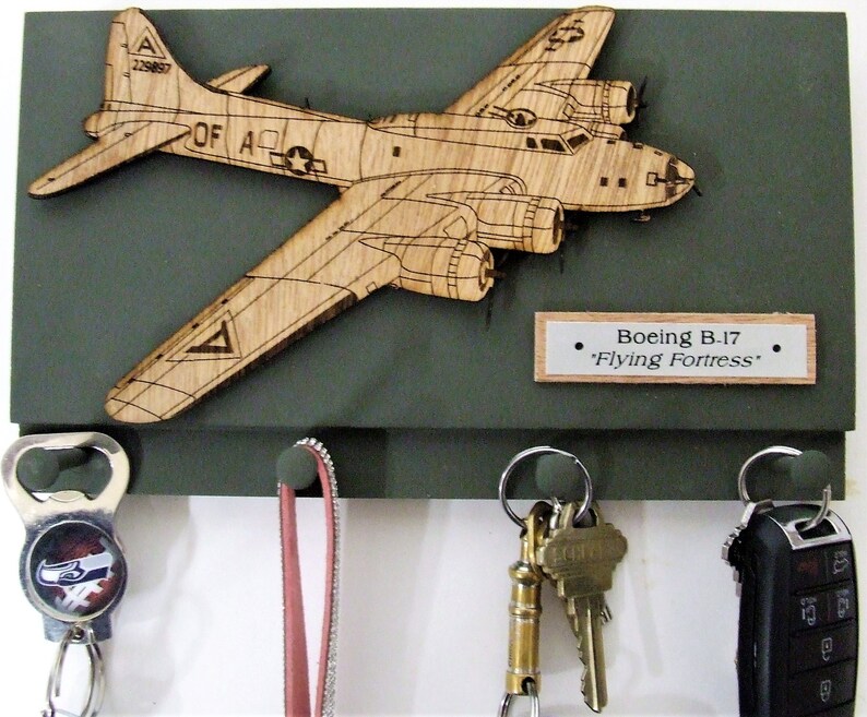 U.S. Military WWII Aircraft - Boeing B-17 "flying Fortress" Keychain ...