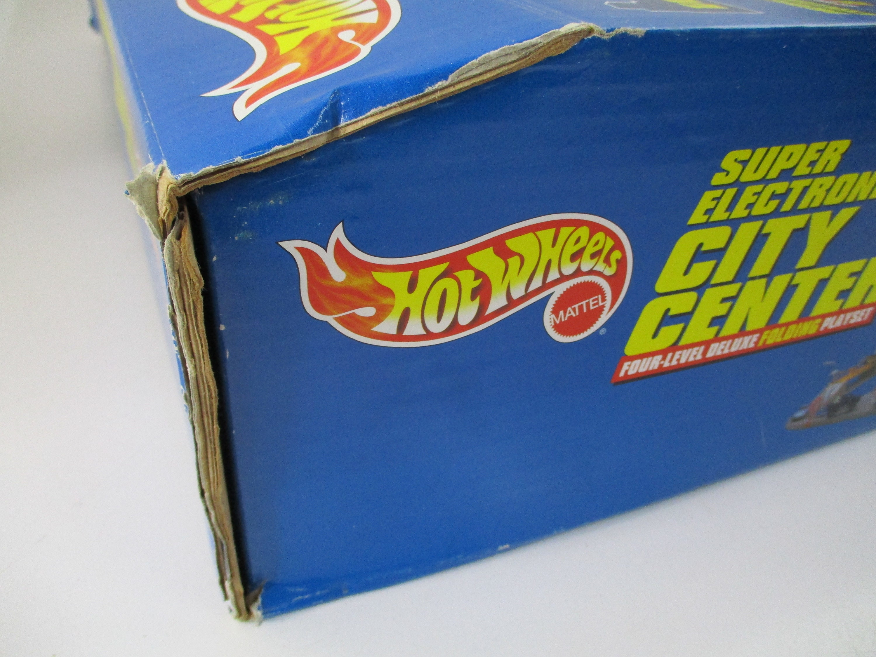 Mattel 1998 Hot Wheels Super Electronic City Center Four Level Deluxe ...