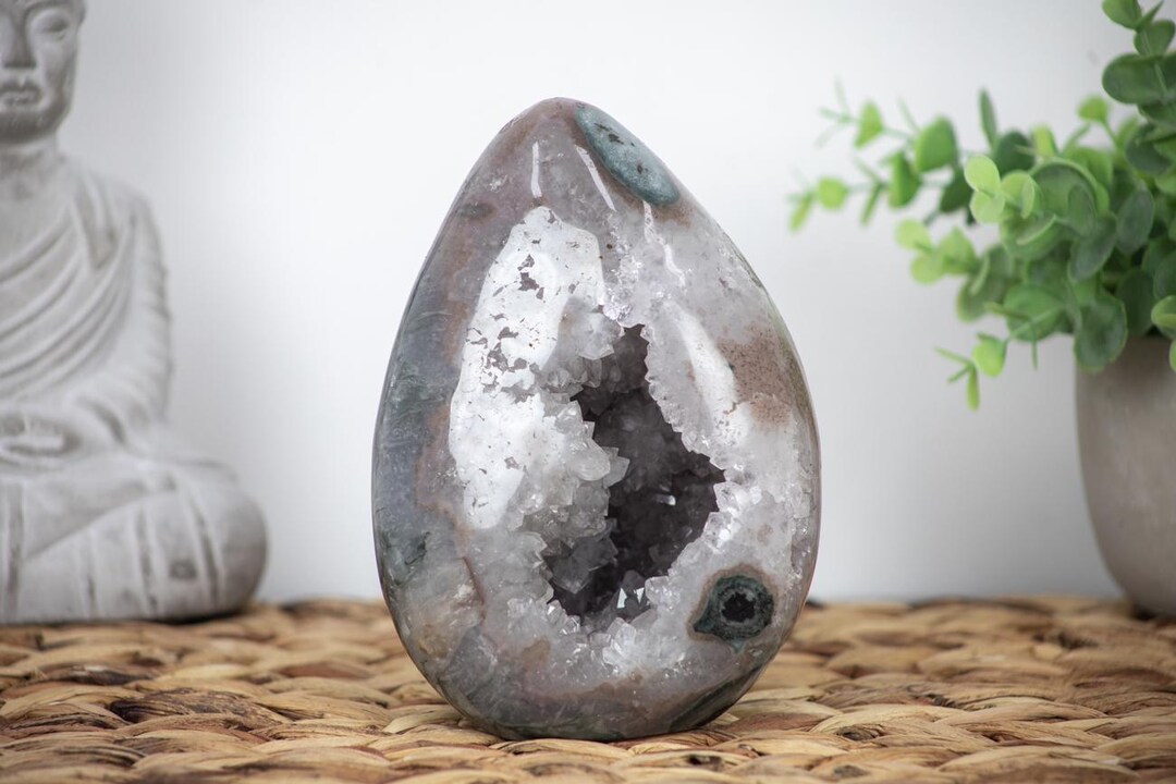 Stunning Quartz and Jasper Natural Stone Egg Carving, Stone Egg, Egg ...