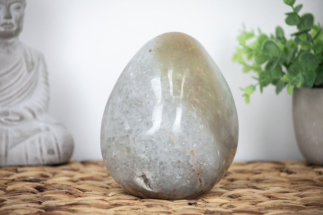 Stunning Natural Quartz Stone Egg Stone Egg Egg-shaped - Etsy