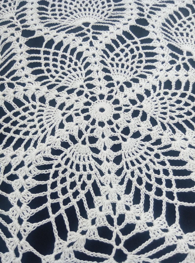 New light beige crochet doily-crochet tablecloth - Etsy España