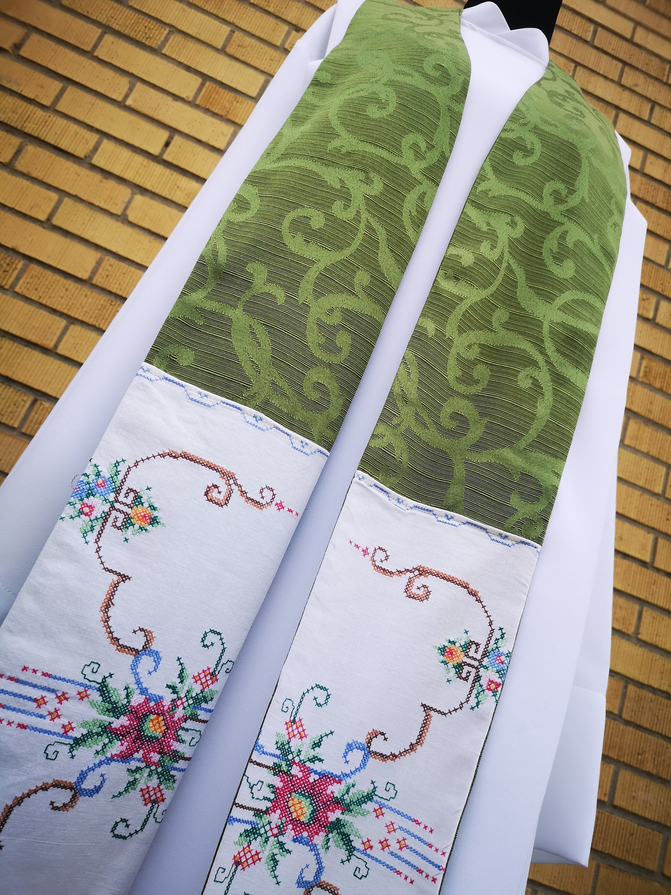 Stunning Upcycled Green Clergy Stole With Vintage Embroidered Flowers ...