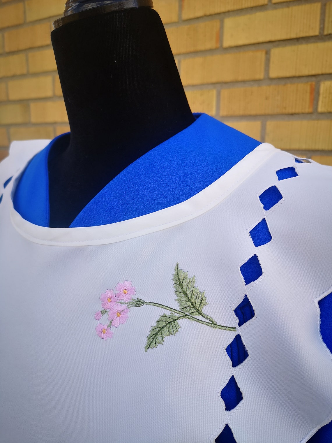 White Floral Embroidered Tunic Scapular Vestment for Easter - Etsy