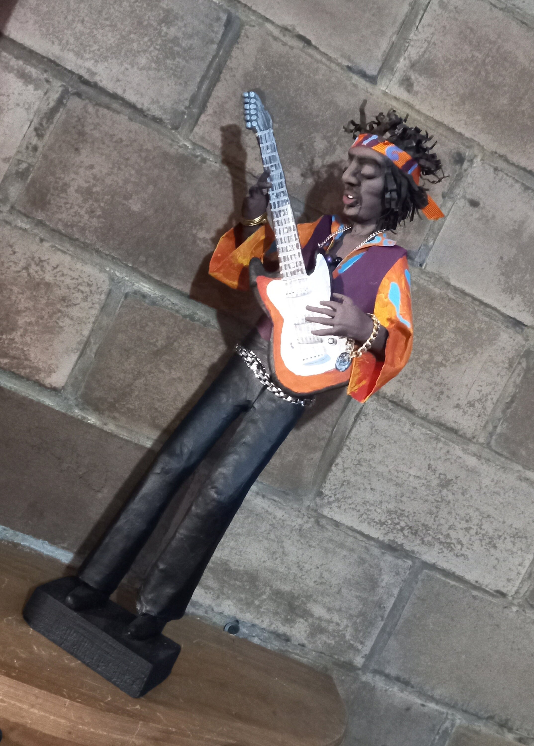 Jimmy Hendrix's Paper Sculpture. Papier Mache. Papercraft. Art Work ...