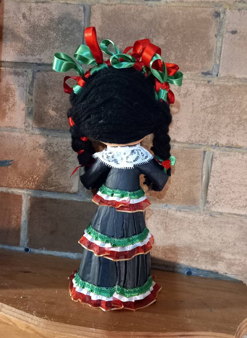 Muñeca María, lele, tradicional mexicana, paper mache, cartonería ...