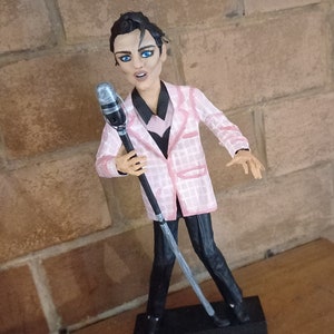 Elvis Presley's Paper Sculpture. Papier Mache. Papercraft. Art Work ...