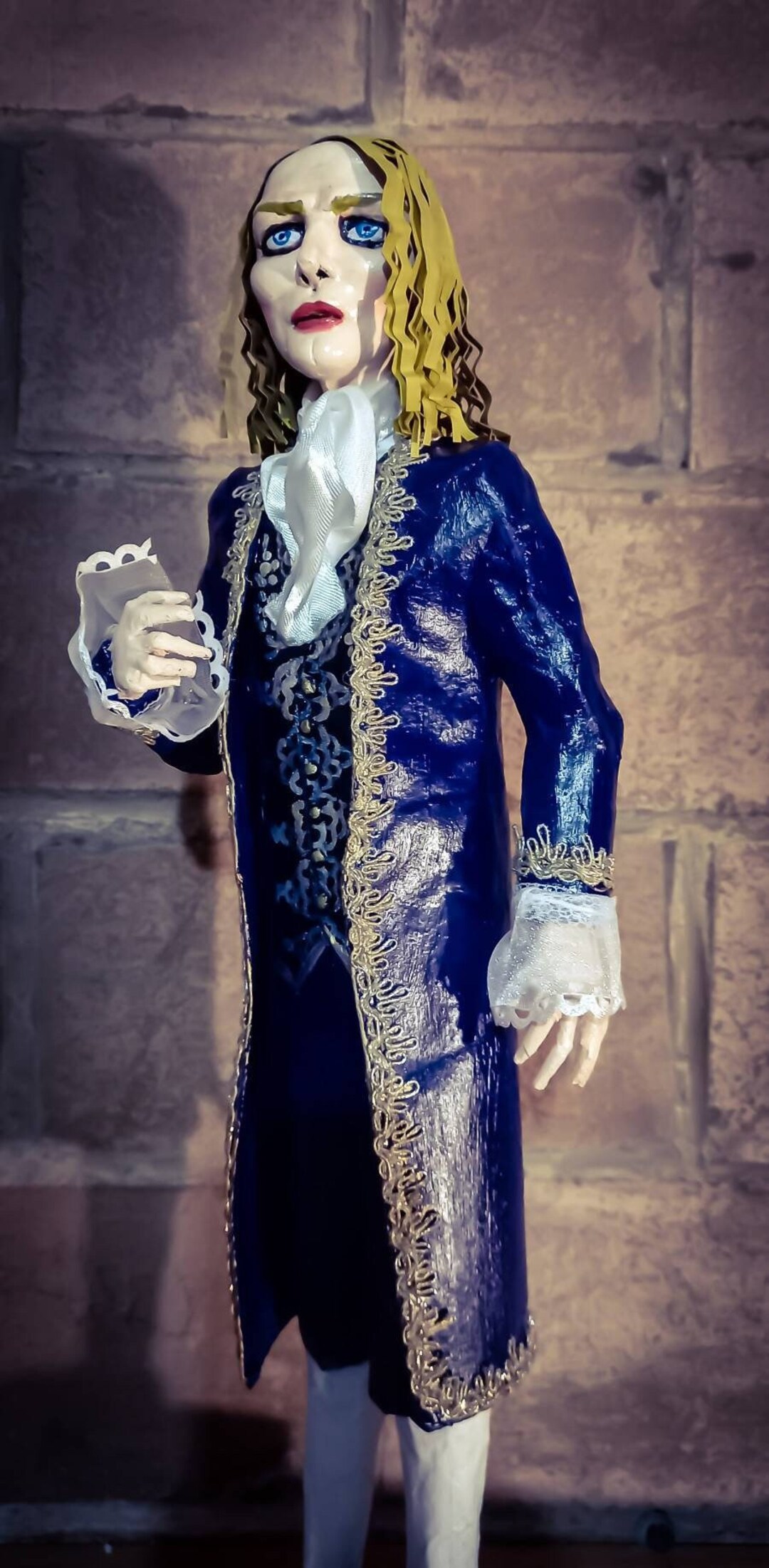 Lestat's Paper Sculpture, Papier Maché, Paper Mache. Papercraft ...