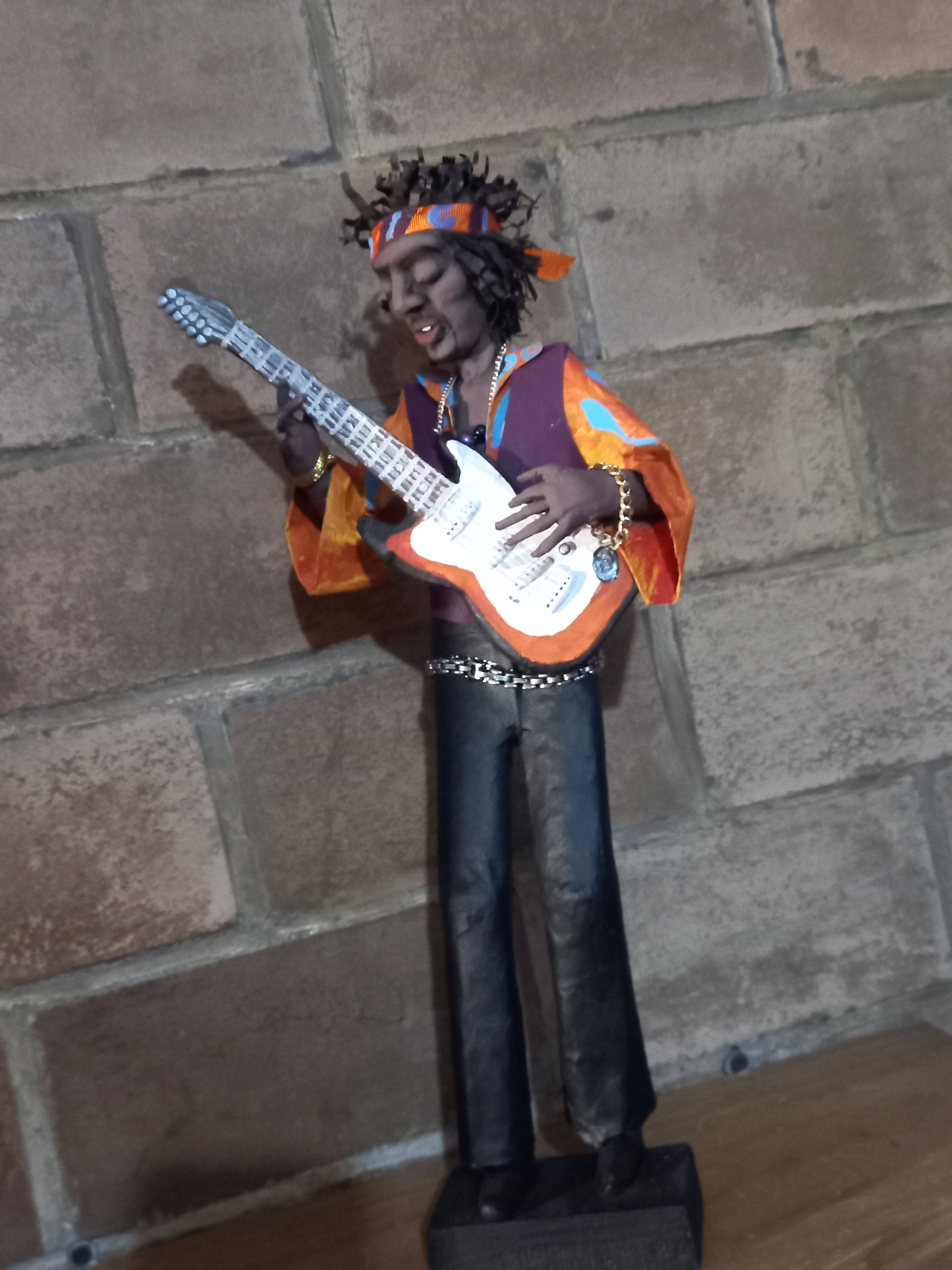 Jimmy Hendrix's Paper Sculpture. Papier Mache. Papercraft. Art Work ...