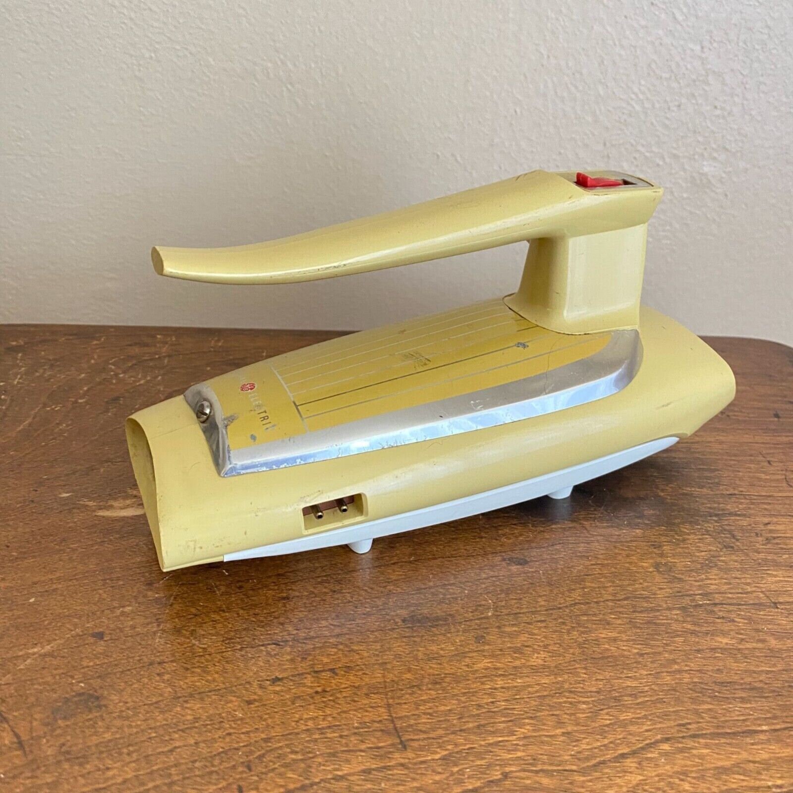 VTG General Electric Hand Mixer 3 Speed Yellow Works Atomic Space Age ...