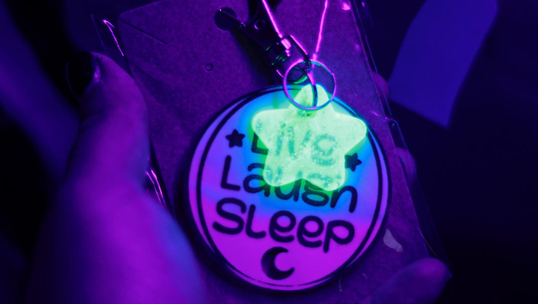 Live Laugh Sleep Key Chain | Bag Charm | Laser-cut Acrylic - Etsy